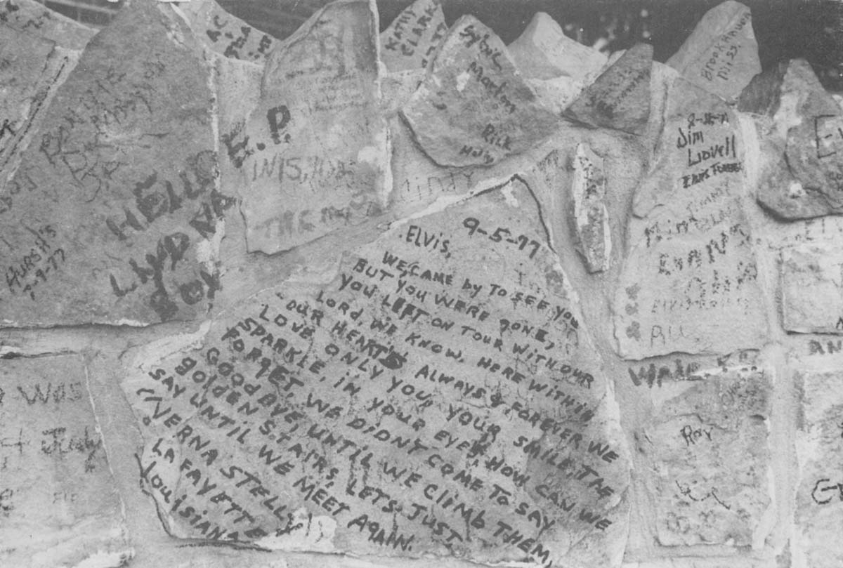 Religious Relics of Rock & Roll - Elizabeth Kaye